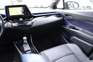 Pelēks Toyota C-HR 2016 Viļņa, ar dzinēja tilpumu 1.80 L un nobraukumu 171 tūkst. km par 16500 €, foto 41 vietnē AUTOMOTO.COM.LV