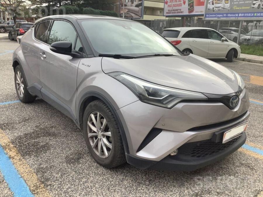 Серый Тойота C-HR 2017 в Даугавпилс, объемом двигателя 1.80 л и пробегом 120 тыс. км за 14900 €, фото 2 на AUTOMOTO.COM.LV