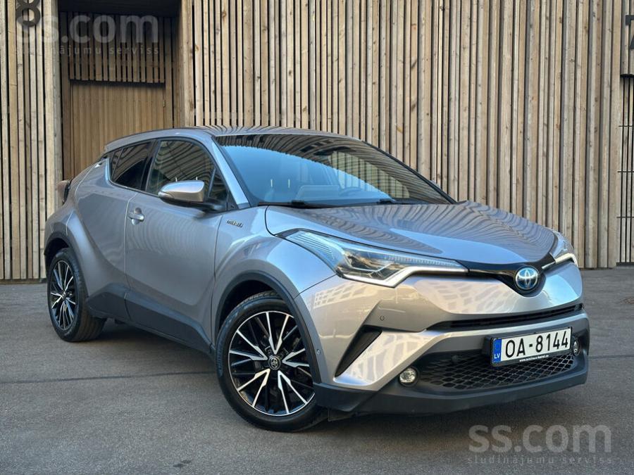 Серый Тойота C-HR 2017 в Рига, объемом двигателя 1.80 л и пробегом 83 тыс. км за 17700 €, фото 1 на AUTOMOTO.COM.LV