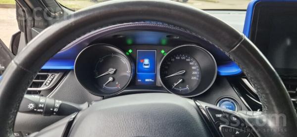 Серый Тойота C-HR 2017 в Рига, объемом двигателя 1.80 л и пробегом 89 тыс. км за 18800 €, фото 9 на AUTOMOTO.COM.LV