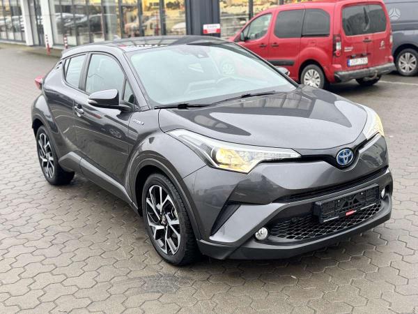 Pelēks Toyota C-HR 2017 Viļņa, ar dzinēja tilpumu 1.80 L un nobraukumu 115 tūkst. km par 16850 €, foto 3 vietnē AUTOMOTO.COM.LV