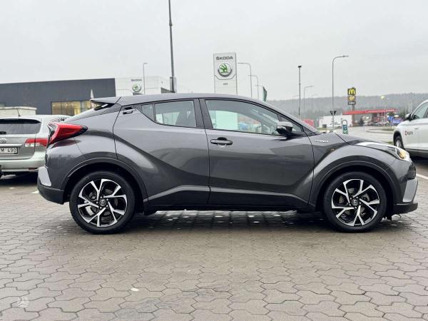 Pelēks Toyota C-HR 2017 Viļņa, ar dzinēja tilpumu 1.80 L un nobraukumu 115 tūkst. km par 16850 €, foto 9 vietnē AUTOMOTO.COM.LV