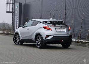 Grey Toyota C-HR 2017 in Vilnius, with an engine capacity of 1.80 L and mileage of 207 thousand km for 15000 €, photo 2 on AUTOMOTO.COM.LV