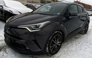 Grey Toyota C-HR 2017 in Vilnius, with an engine capacity of 1.80 L and mileage of 170 thousand km for 15700 €, photo  on AUTOMOTO.COM.LV