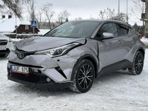 Grey Toyota C-HR 2017 in Ukmerge, with an engine capacity of 1.20 L and mileage of 103 thousand km for 8400 €, photo 3 on AUTOMOTO.COM.LV