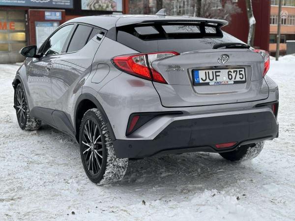 Pelēks Toyota C-HR 2017 Ukmergė, ar dzinēja tilpumu 1.20 L un nobraukumu 103 tūkst. km par 8400 €, foto 5 vietnē AUTOMOTO.COM.LV