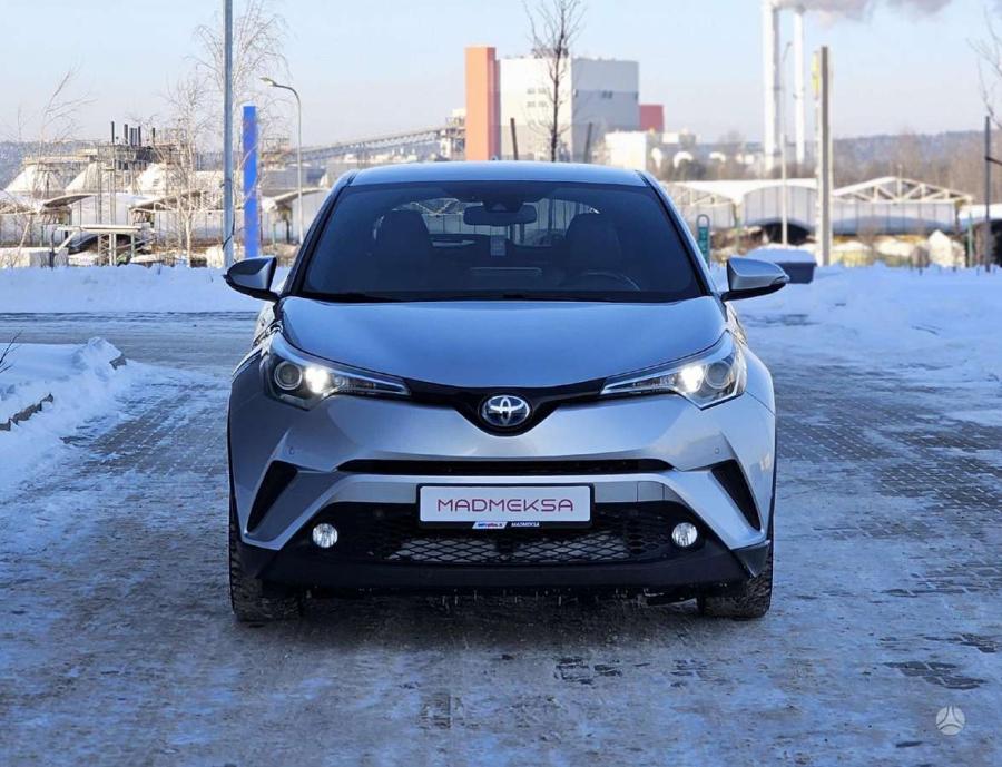 Pelēks Toyota C-HR 2017 Viļņa, ar dzinēja tilpumu 1.80 L un nobraukumu 207 tūkst. km par 14900 €, foto 11 vietnē AUTOMOTO.COM.LV