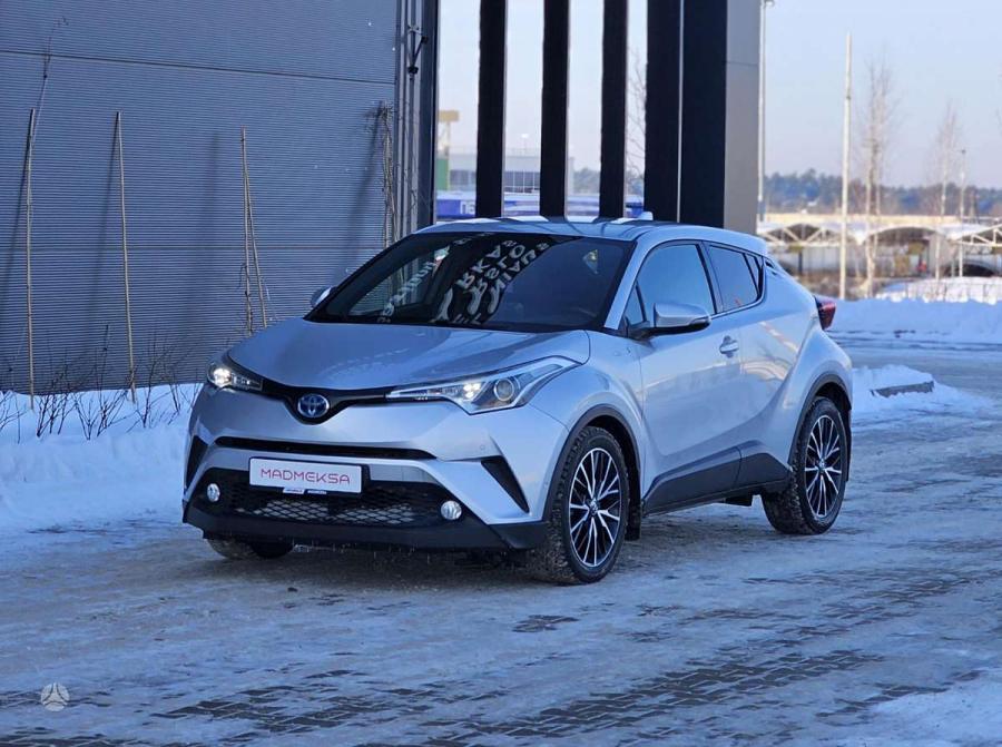 Pelēks Toyota C-HR 2017 Viļņa, ar dzinēja tilpumu 1.80 L un nobraukumu 207 tūkst. km par 14900 €, foto 15 vietnē AUTOMOTO.COM.LV