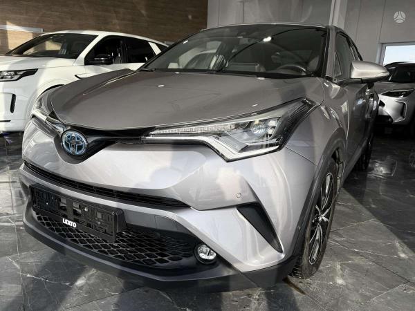 Pelēks Toyota C-HR 2017 Panevēža, ar dzinēja tilpumu 1.80 L un nobraukumu 98 tūkst. km par 16400 €, foto 5 vietnē AUTOMOTO.COM.LV