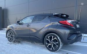 Grey Toyota C-HR 2017 in Vilnius, with an engine capacity of 1.80 L and mileage of 191 thousand km for 13990 €, photo 4 on AUTOMOTO.COM.LV
