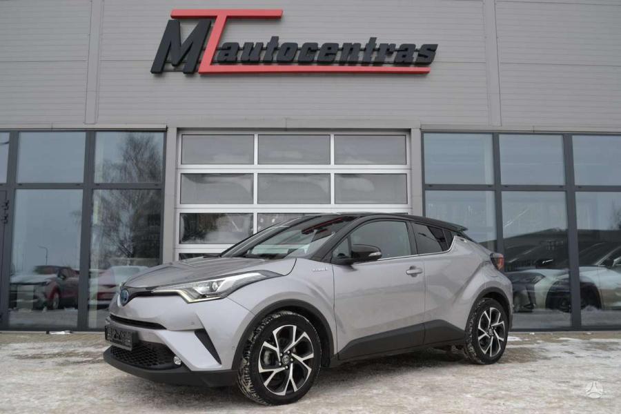 Pelēks Toyota C-HR 2017 Viļņa, ar dzinēja tilpumu 1.80 L un nobraukumu 105 tūkst. km par 17500 €, foto 1 vietnē AUTOMOTO.COM.LV