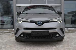 Pelēks Toyota C-HR 2017 Viļņa, ar dzinēja tilpumu 1.80 L un nobraukumu 105 tūkst. km par 17500 €, foto 3 vietnē AUTOMOTO.COM.LV