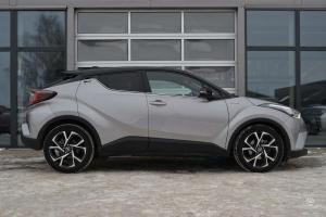 Pelēks Toyota C-HR 2017 Viļņa, ar dzinēja tilpumu 1.80 L un nobraukumu 105 tūkst. km par 17500 €, foto 5 vietnē AUTOMOTO.COM.LV