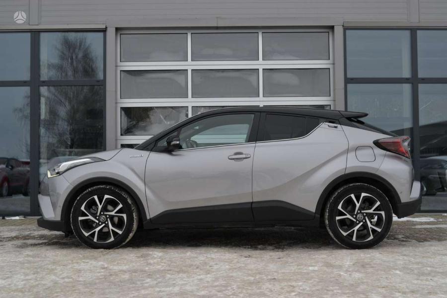 Pelēks Toyota C-HR 2017 Viļņa, ar dzinēja tilpumu 1.80 L un nobraukumu 105 tūkst. km par 17500 €, foto 6 vietnē AUTOMOTO.COM.LV