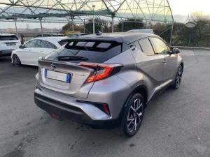 Pelēks Toyota C-HR 2017 Kauņa, ar dzinēja tilpumu 1.80 L un nobraukumu 168 tūkst. km par 16450 €, foto 2 vietnē AUTOMOTO.COM.LV