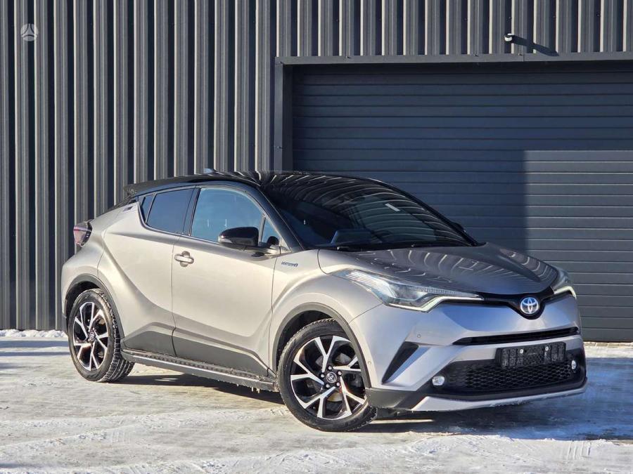 Серый Тойота C-HR 2017 в Каунас, объемом двигателя 1.80 л и пробегом 211 тыс. км за 15750 €, фото 6 на AUTOMOTO.COM.LV