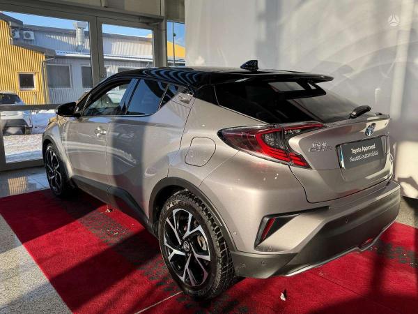 Pelēks Toyota C-HR 2017 Šauļi, ar dzinēja tilpumu 1.80 L un nobraukumu 158 tūkst. km par 17300 €, foto 6 vietnē AUTOMOTO.COM.LV