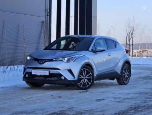 Grey Toyota C-HR 2017 in Vilnius, with an engine capacity of 1.80 L and mileage of 207 thousand km for 14750 €, photo 4 on AUTOMOTO.COM.LV