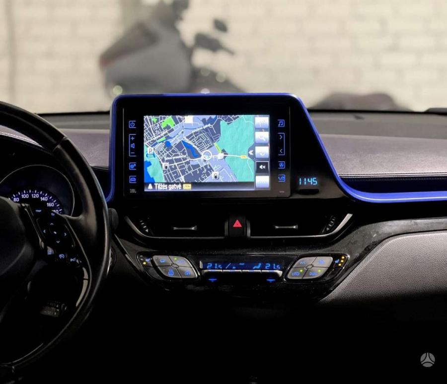 Grey Toyota C-HR 2017 in Klaipeda, with an engine capacity of 1.80 L and mileage of 144 thousand km for 16800 €, photo 15 on AUTOMOTO.COM.LV