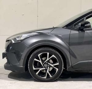Grey Toyota C-HR 2017 in Klaipeda, with an engine capacity of 1.80 L and mileage of 144 thousand km for 16800 €, photo 23 on AUTOMOTO.COM.LV
