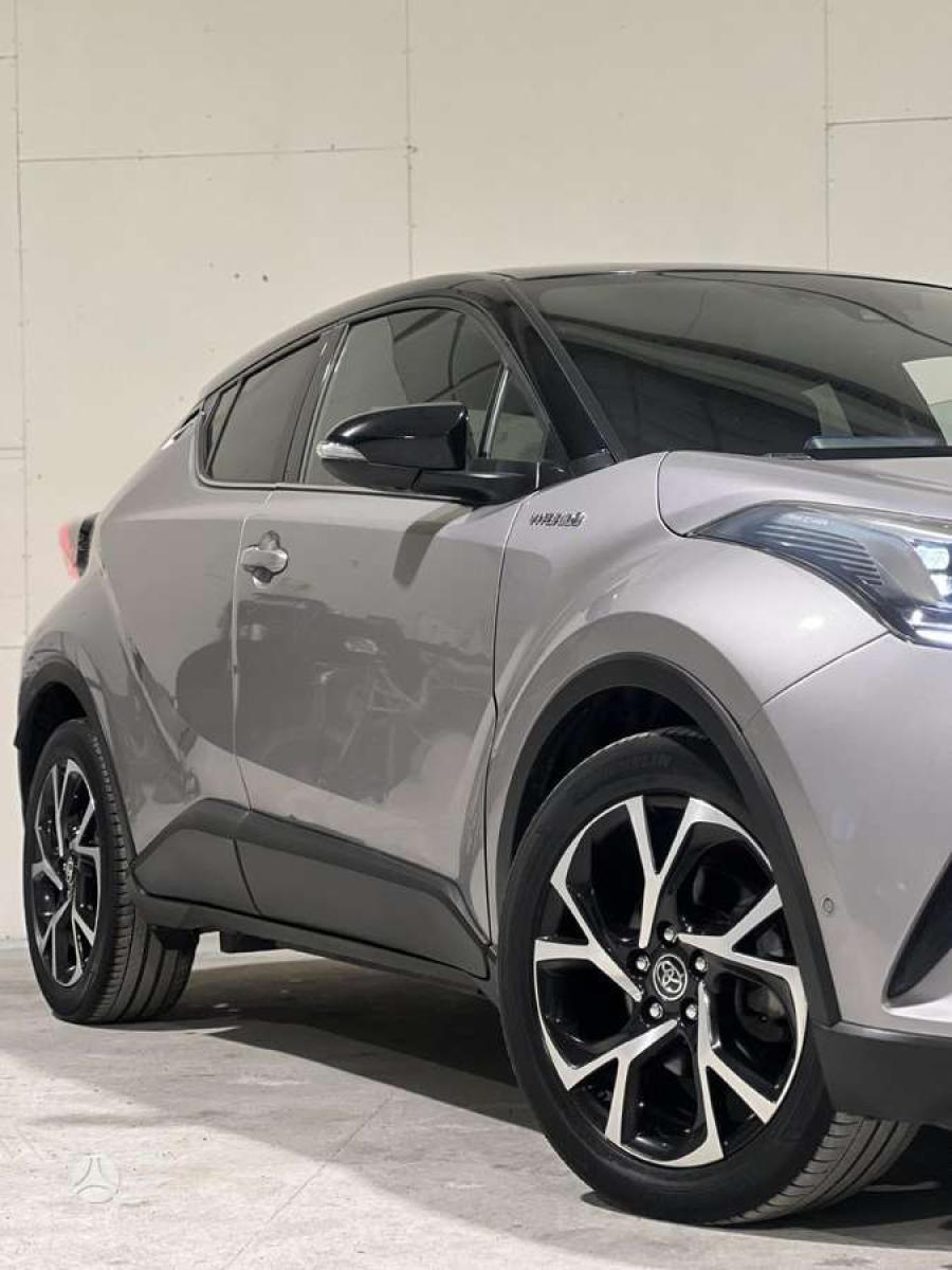 Pelēks Toyota C-HR 2017 Klaipėda, ar dzinēja tilpumu 1.80 L un nobraukumu 186 tūkst. km par 14500 €, foto 33 vietnē AUTOMOTO.COM.LV