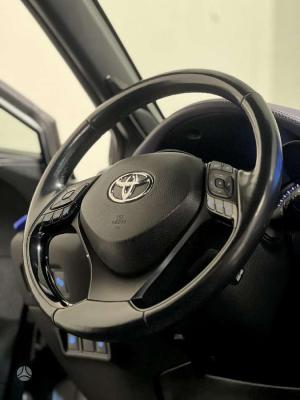 Pelēks Toyota C-HR 2017 Klaipėda, ar dzinēja tilpumu 1.80 L un nobraukumu 186 tūkst. km par 14500 €, foto 34 vietnē AUTOMOTO.COM.LV