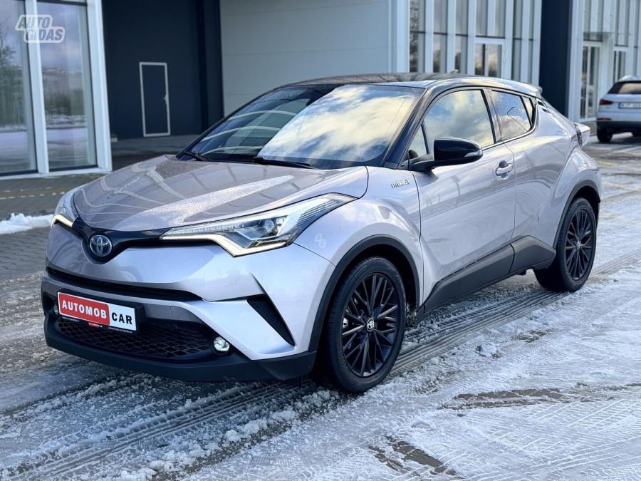 Grey Toyota C-HR 2017 in Vilnius, with an engine capacity of 1.80 L and mileage of 76 thousand km for 17950 €, photo 1 on AUTOMOTO.COM.LV