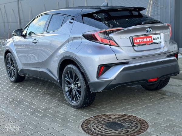 Grey Toyota C-HR 2017 in Vilnius, with an engine capacity of 1.80 L and mileage of 76 thousand km for 17950 €, photo 5 on AUTOMOTO.COM.LV