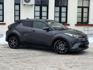 Серый Тойота C-HR 2017 в Паневежис, объемом двигателя 1.80 л и пробегом 179 тыс. км за 15800 €, фото 9 на AUTOMOTO.COM.LV