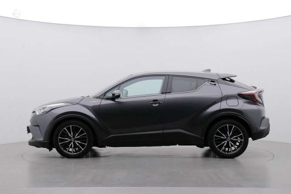 Серый Тойота C-HR 2017 в Вильнюс, объемом двигателя 1.80 л и пробегом 135 тыс. км за 16900 €, фото 4 на AUTOMOTO.COM.LV