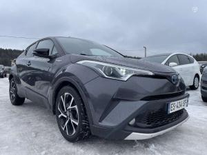 Grey Toyota C-HR 2017 in Vilnius, with an engine capacity of 1.80 L and mileage of 191 thousand km for 13750 €, photo  on AUTOMOTO.COM.LV
