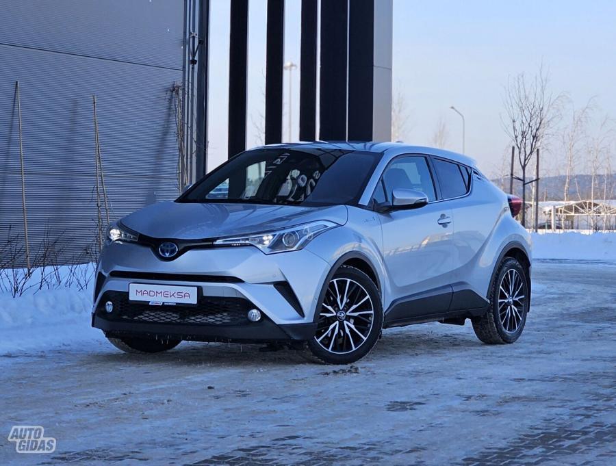 Grey Toyota C-HR 2017 in Vilnius, with an engine capacity of 1.80 L and mileage of 207 thousand km for 14750 €, photo 4 on AUTOMOTO.COM.LV