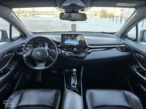 Grey Toyota C-HR 2017 in Vilnius, with an engine capacity of 1.80 L and mileage of 207 thousand km for 14750 €, photo 18 on AUTOMOTO.COM.LV