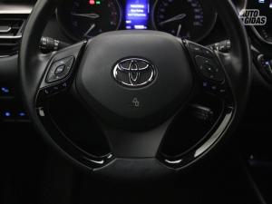 Grey Toyota C-HR 2017 in Vilnius, with an engine capacity of 1.20 L and mileage of 156 thousand km for 12899 €, photo 18 on AUTOMOTO.COM.LV