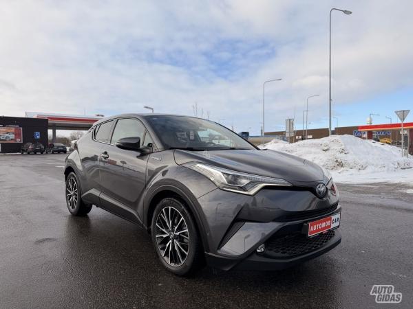 Pelēks Toyota C-HR 2017 Viļņa, ar dzinēja tilpumu 1.80 L un nobraukumu 131 tūkst. km par 15950 €, foto  vietnē AUTOMOTO.COM.LV