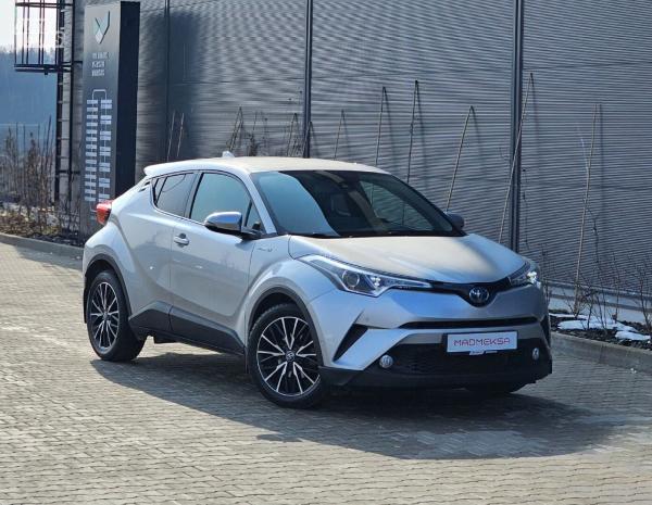 Pelēks Toyota C-HR 2017 Viļņa, ar dzinēja tilpumu 1.80 L un nobraukumu 207 tūkst. km par 14750 €, foto 7 vietnē AUTOMOTO.COM.LV