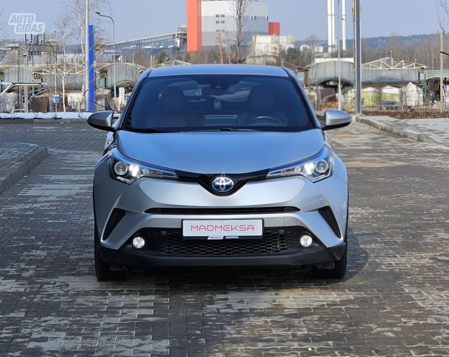 Pelēks Toyota C-HR 2017 Viļņa, ar dzinēja tilpumu 1.80 L un nobraukumu 207 tūkst. km par 14750 €, foto 11 vietnē AUTOMOTO.COM.LV
