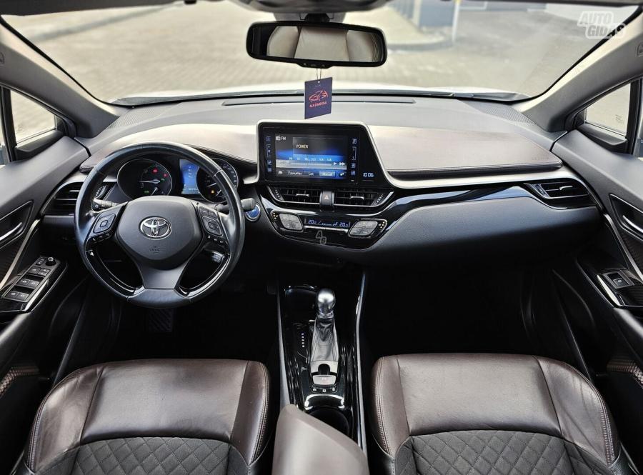Pelēks Toyota C-HR 2017 Viļņa, ar dzinēja tilpumu 1.80 L un nobraukumu 207 tūkst. km par 14750 €, foto 20 vietnē AUTOMOTO.COM.LV