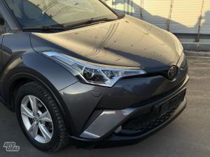 Pelēks Toyota C-HR 2017 Utena, ar dzinēja tilpumu 1.20 L un nobraukumu 162 tūkst. km par 12950 €, foto 2 vietnē AUTOMOTO.COM.LV
