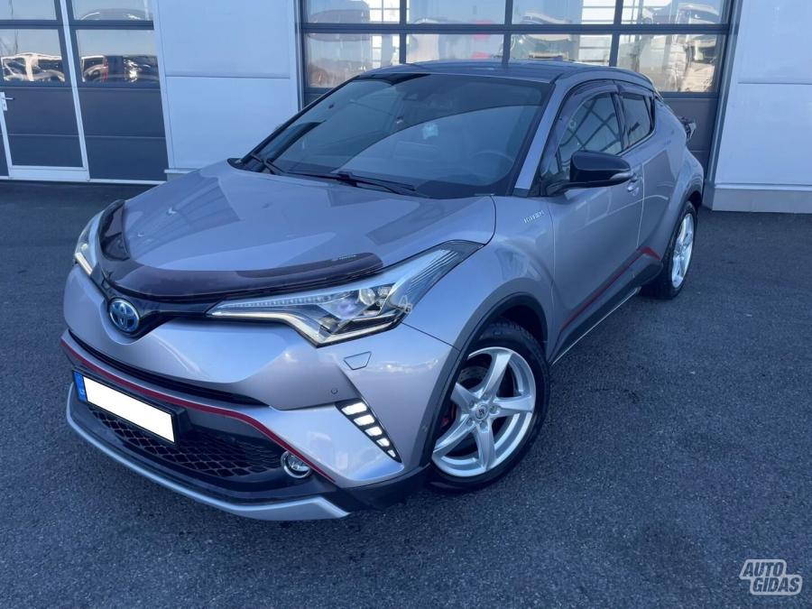 Pelēks Toyota C-HR 2017 Klaipėda, ar dzinēja tilpumu 1.80 L un nobraukumu 162 tūkst. km par 17200 €, foto 3 vietnē AUTOMOTO.COM.LV