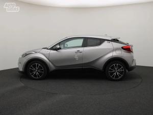 Grey Toyota C-HR 2017 in Vilnius, with an engine capacity of 1.80 L and mileage of 212 thousand km for 14899 €, photo 7 on AUTOMOTO.COM.LV