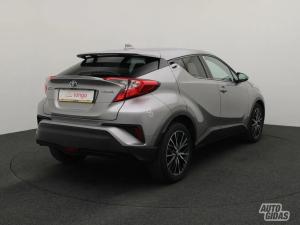 Grey Toyota C-HR 2017 in Vilnius, with an engine capacity of 1.80 L and mileage of 212 thousand km for 14899 €, photo 9 on AUTOMOTO.COM.LV