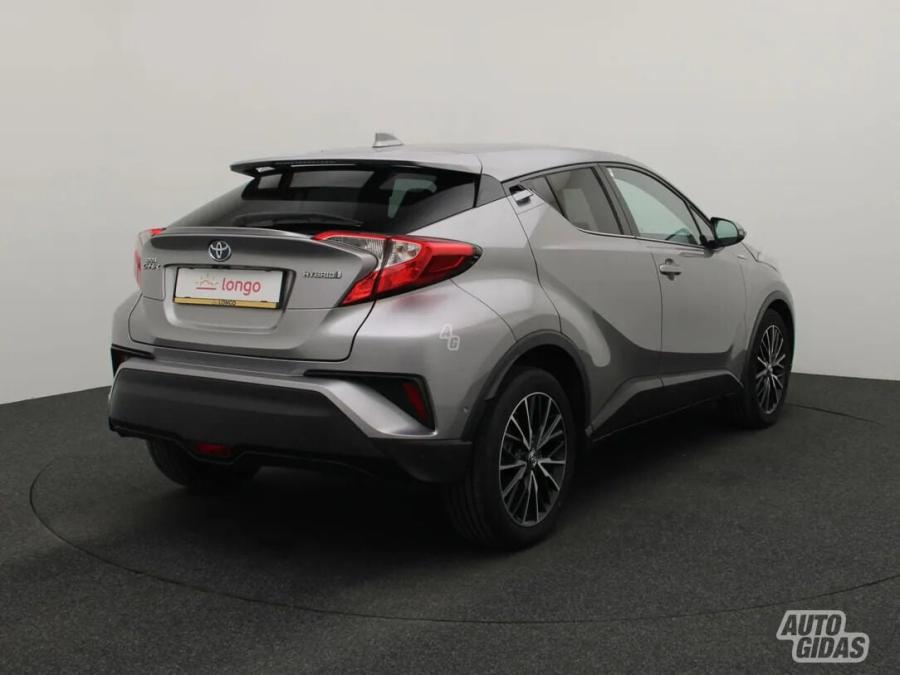 Grey Toyota C-HR 2017 in Vilnius, with an engine capacity of 1.80 L and mileage of 212 thousand km for 14899 €, photo 9 on AUTOMOTO.COM.LV