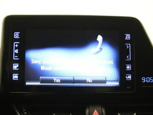 Grey Toyota C-HR 2017 in Vilnius, with an engine capacity of 1.80 L and mileage of 212 thousand km for 14899 €, photo 24 on AUTOMOTO.COM.LV