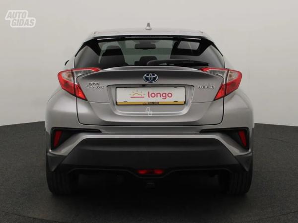 Pelēks Toyota C-HR 2017 Viļņa, ar dzinēja tilpumu 1.80 L un nobraukumu 171 tūkst. km par 16199 €, foto 5 vietnē AUTOMOTO.COM.LV