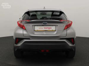 Серый Тойота C-HR 2017 в Вильнюс, объемом двигателя 1.80 л и пробегом 171 тыс. км за 16199 €, фото 6 на AUTOMOTO.COM.LV