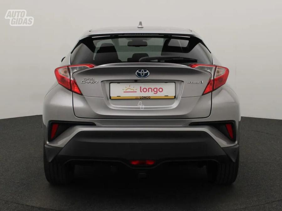 Серый Тойота C-HR 2017 в Вильнюс, объемом двигателя 1.80 л и пробегом 171 тыс. км за 16199 €, фото 6 на AUTOMOTO.COM.LV
