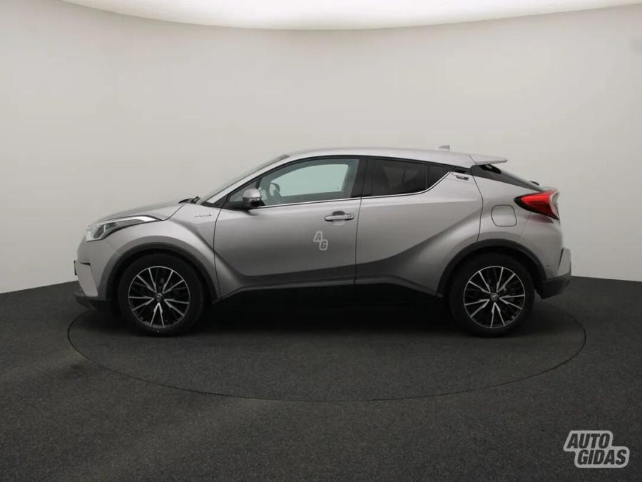 Серый Тойота C-HR 2017 в Вильнюс, объемом двигателя 1.80 л и пробегом 171 тыс. км за 16199 €, фото 7 на AUTOMOTO.COM.LV