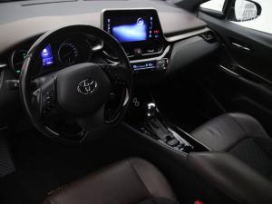 Серый Тойота C-HR 2017 в Вильнюс, объемом двигателя 1.80 л и пробегом 171 тыс. км за 16199 €, фото 17 на AUTOMOTO.COM.LV