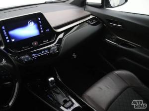 Серый Тойота C-HR 2017 в Вильнюс, объемом двигателя 1.80 л и пробегом 171 тыс. км за 16199 €, фото 22 на AUTOMOTO.COM.LV